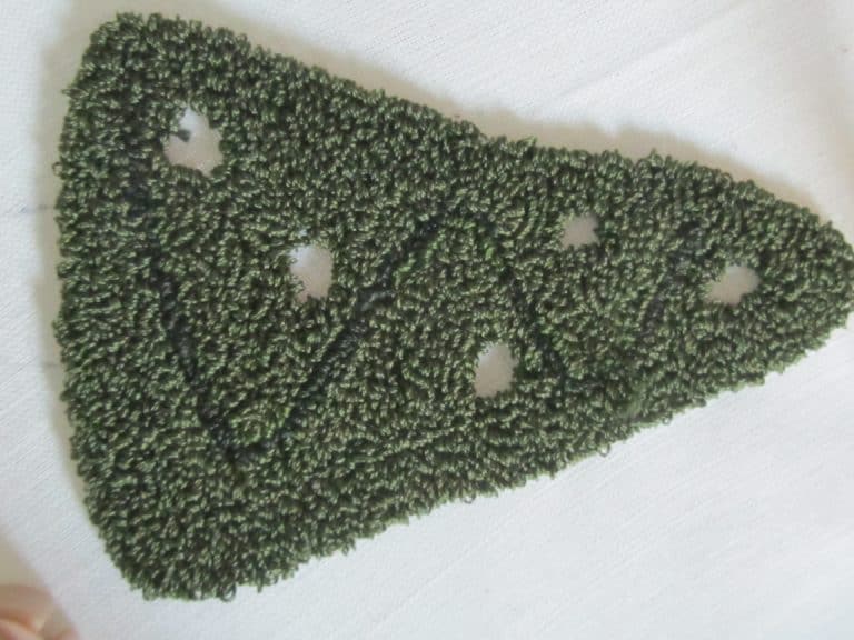 Free Christmas Punch Needle Pattern & Tutorial - Retro Tree