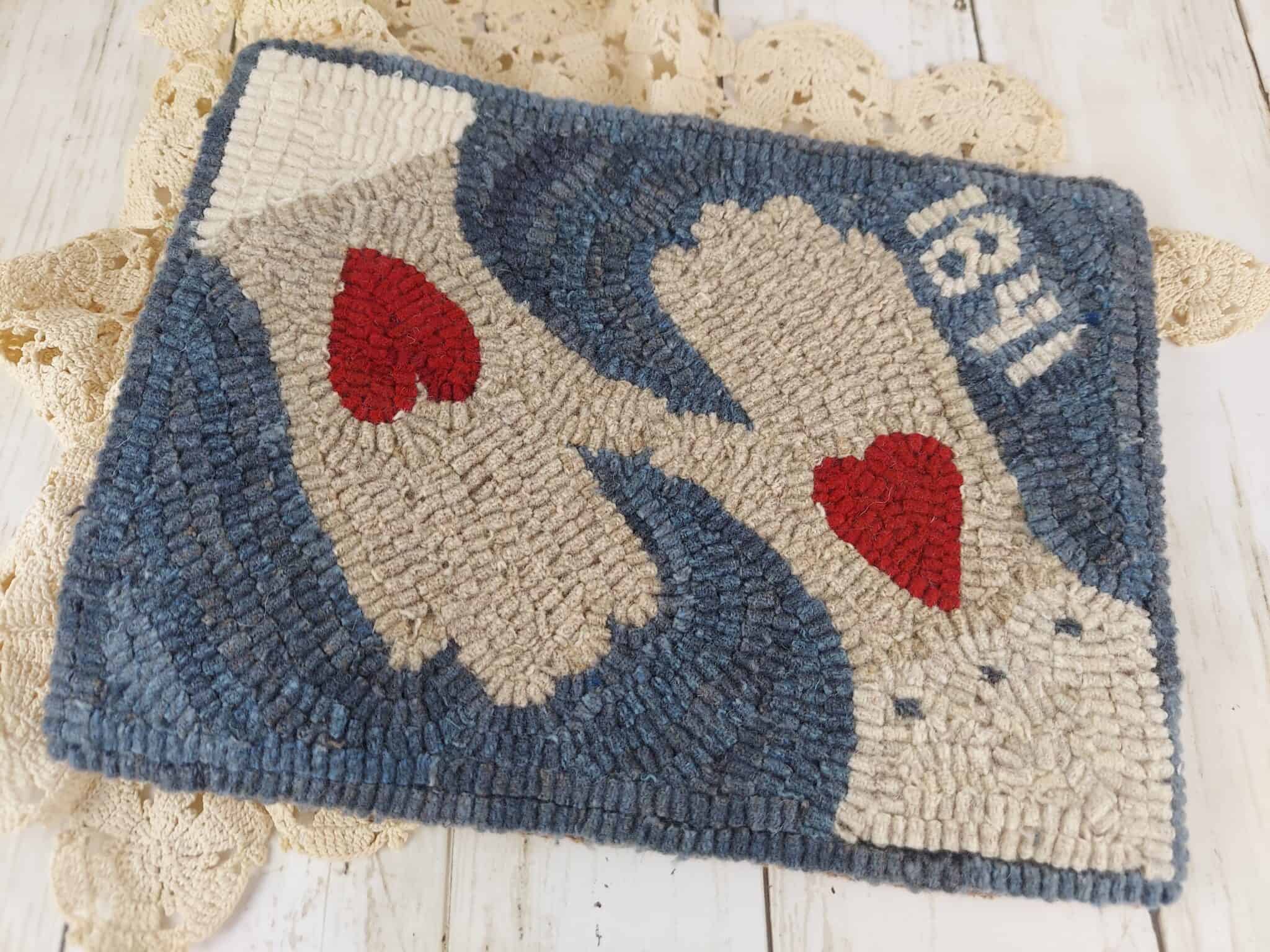 Heart in Hand Primitive Hooked Rug Pattern - DoodleDog Designs Primitives