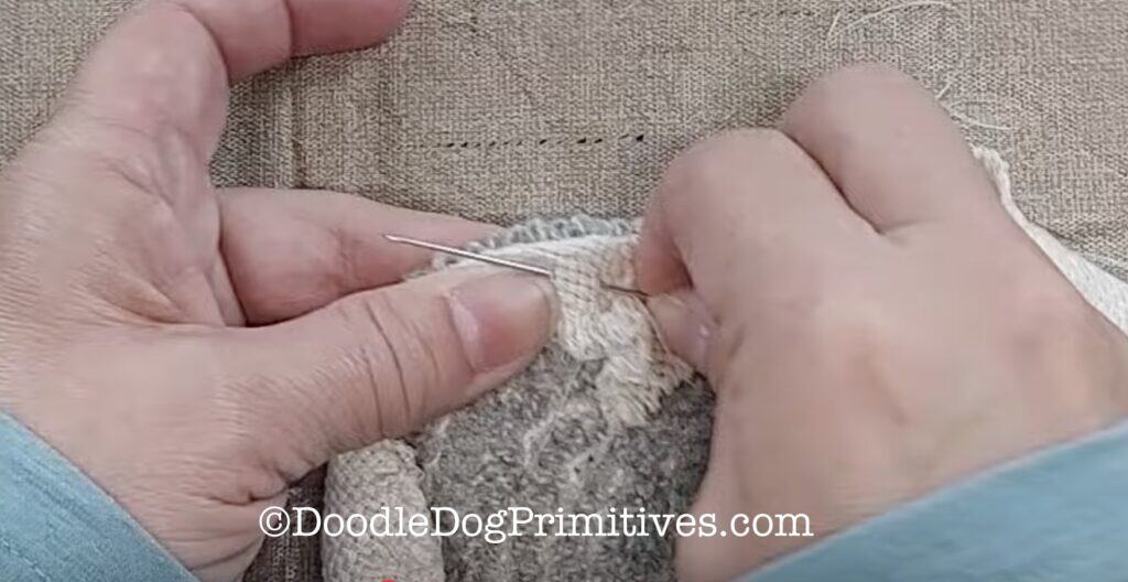 Making Hooked Rug Bowl Fillers - DoodleDog Designs Primitives