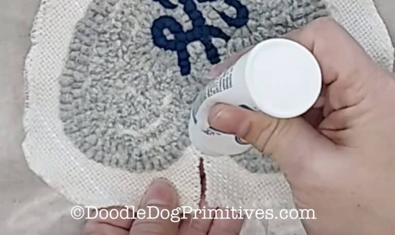 Making Hooked Rug Bowl Fillers - DoodleDog Designs Primitives
