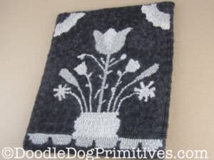 Tulip Fraktur Hooked Rug Pattern - DoodleDog Designs Primitives