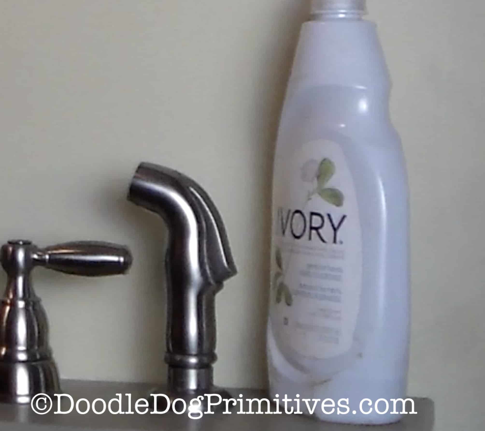 DIY: How to Hand Dye Wool - DoodleDog Designs Primitives
