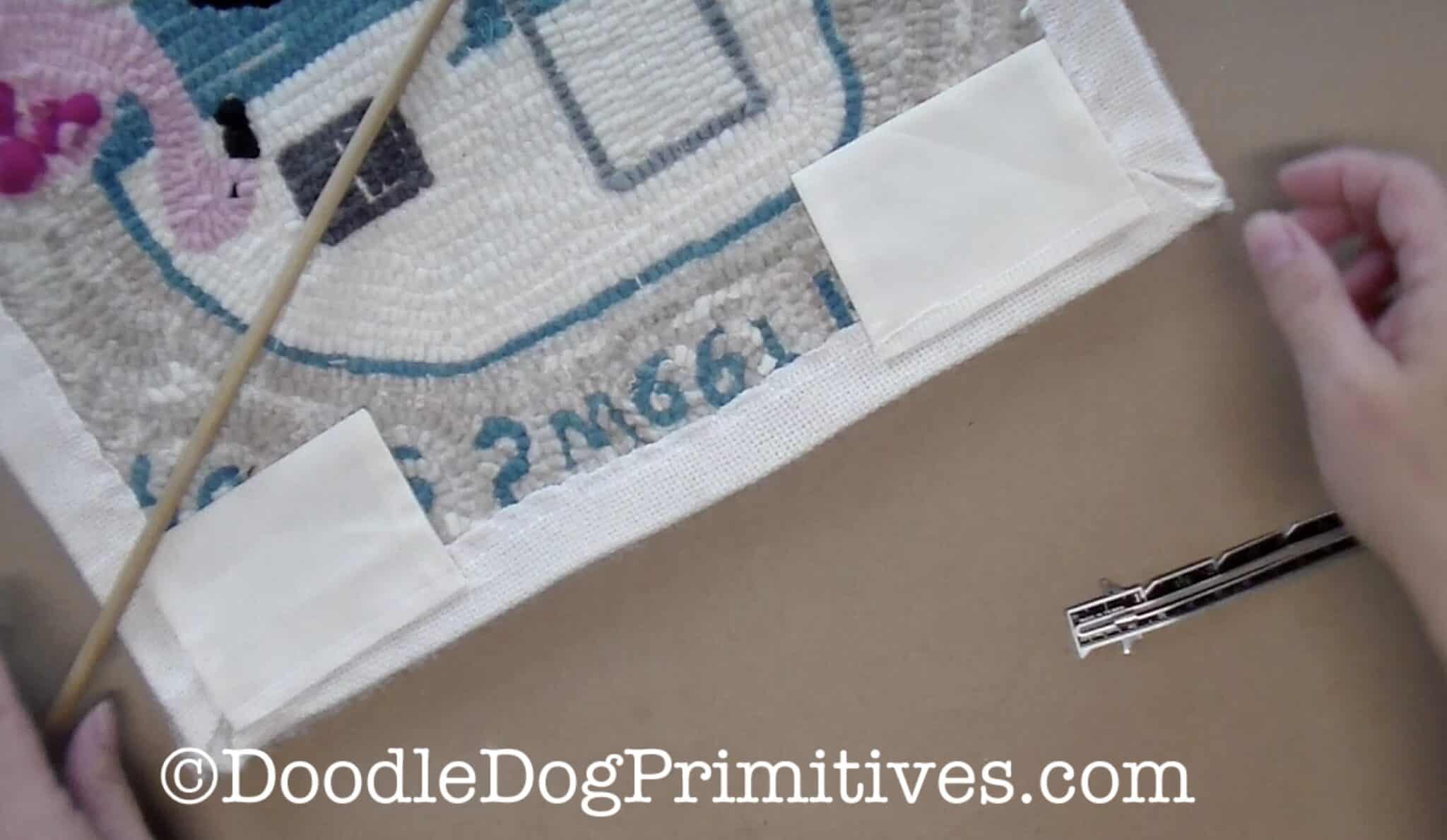 How to Create a Hooked Rug Wall Hanging that isn't DRooPY