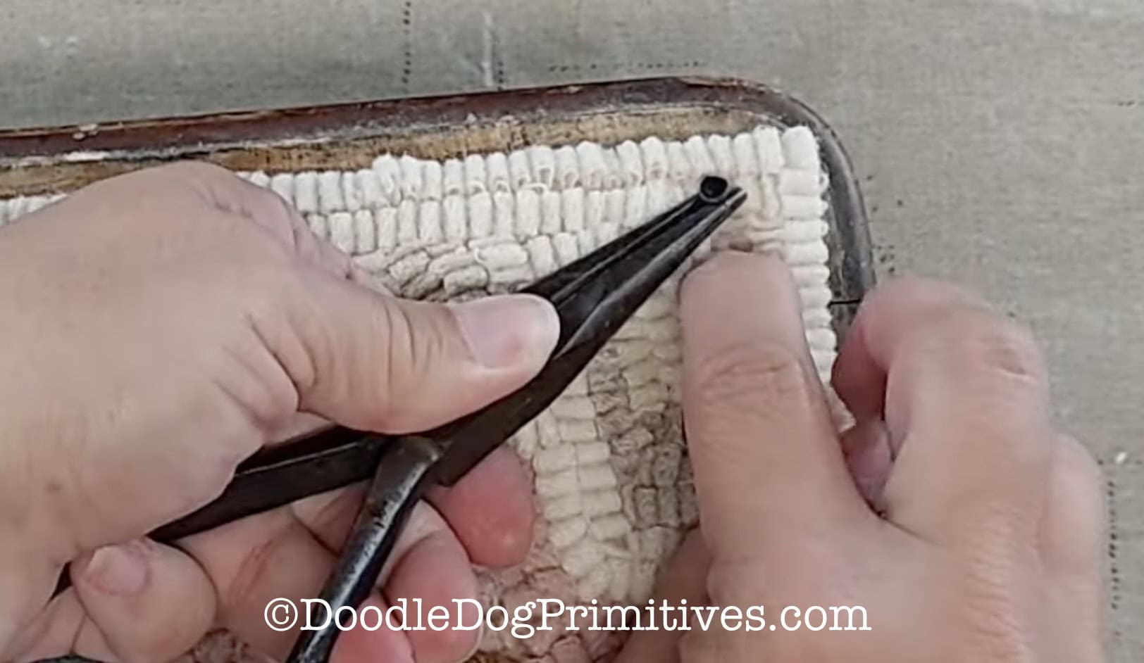 Rug Hooking from a Quilt Pattern - DoodleDog Designs Primitives