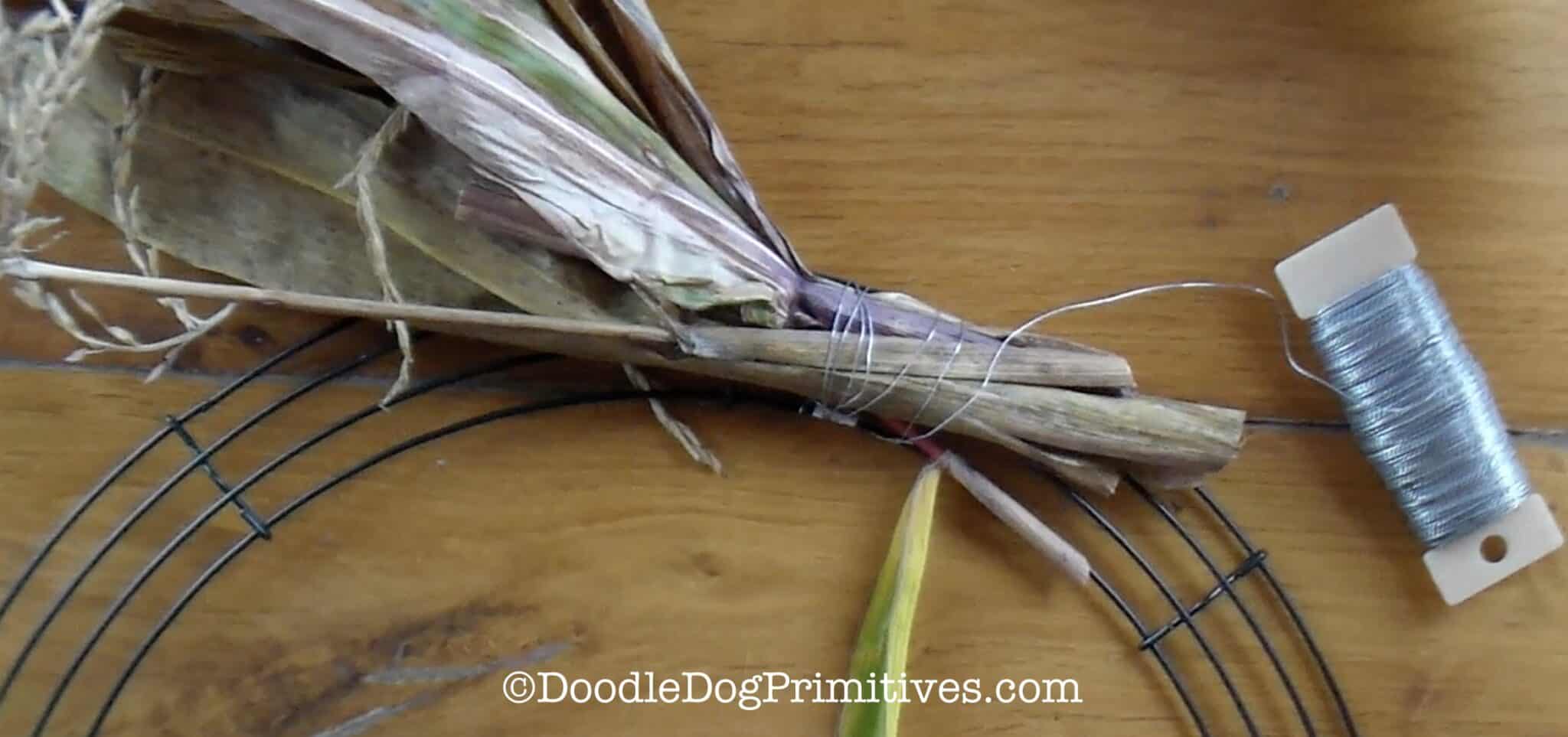 DIY Cornstalk Wreath - DoodleDog Designs Primitives